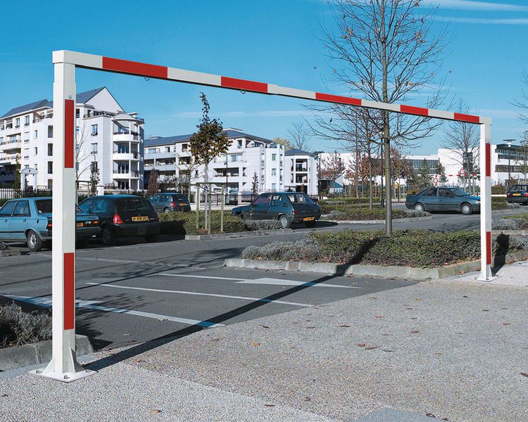 Safety barriers: safety barricade with safety barrier | Seton