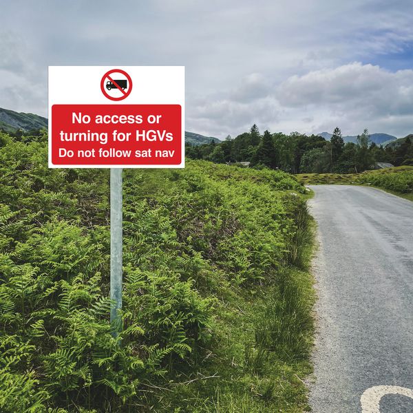 Do Not Follow Sat Nav Sign