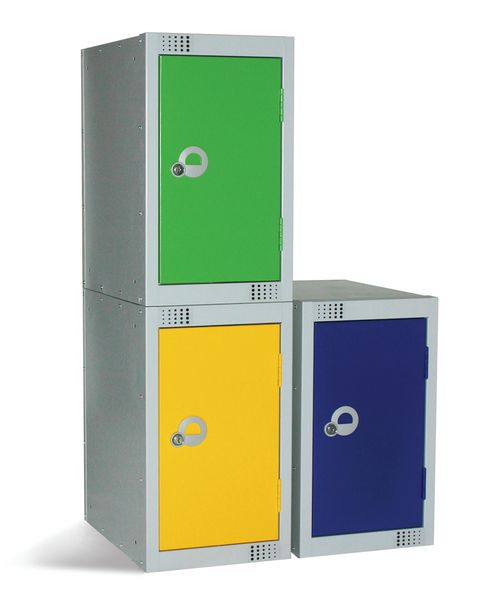 Wall lockers store